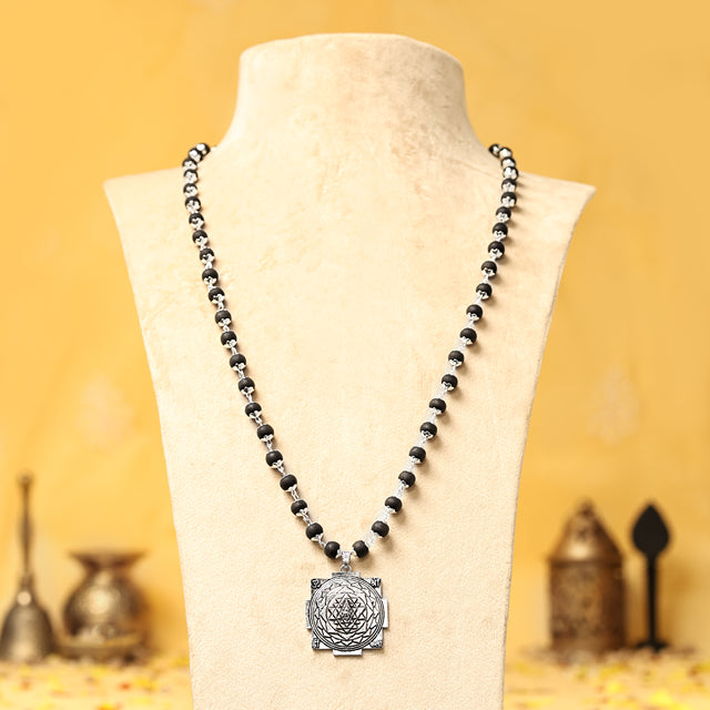 Silver-Capped Karungali Malai with Shree Yantra Pendant – Divine Hindu