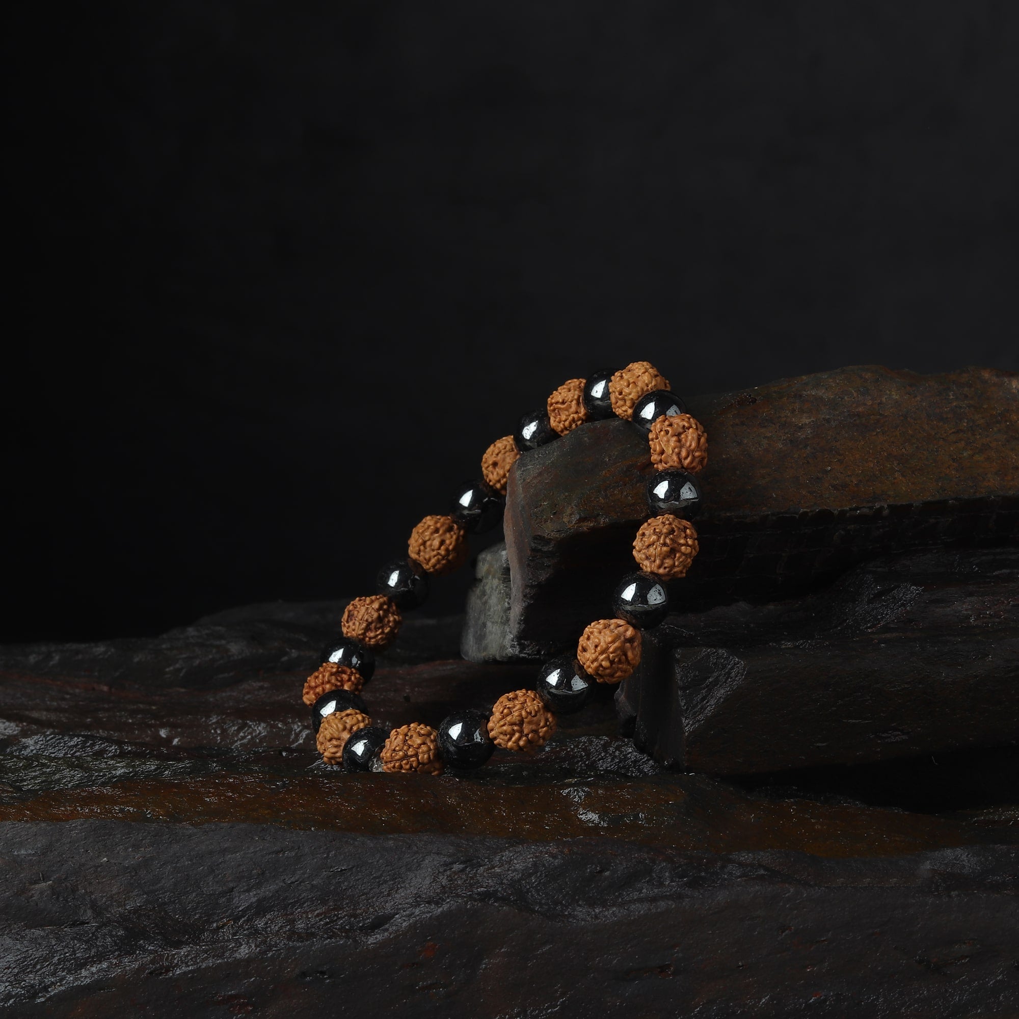Divine Rudraksha Magnet Bracelet - Spiritual Healing and Balance ...